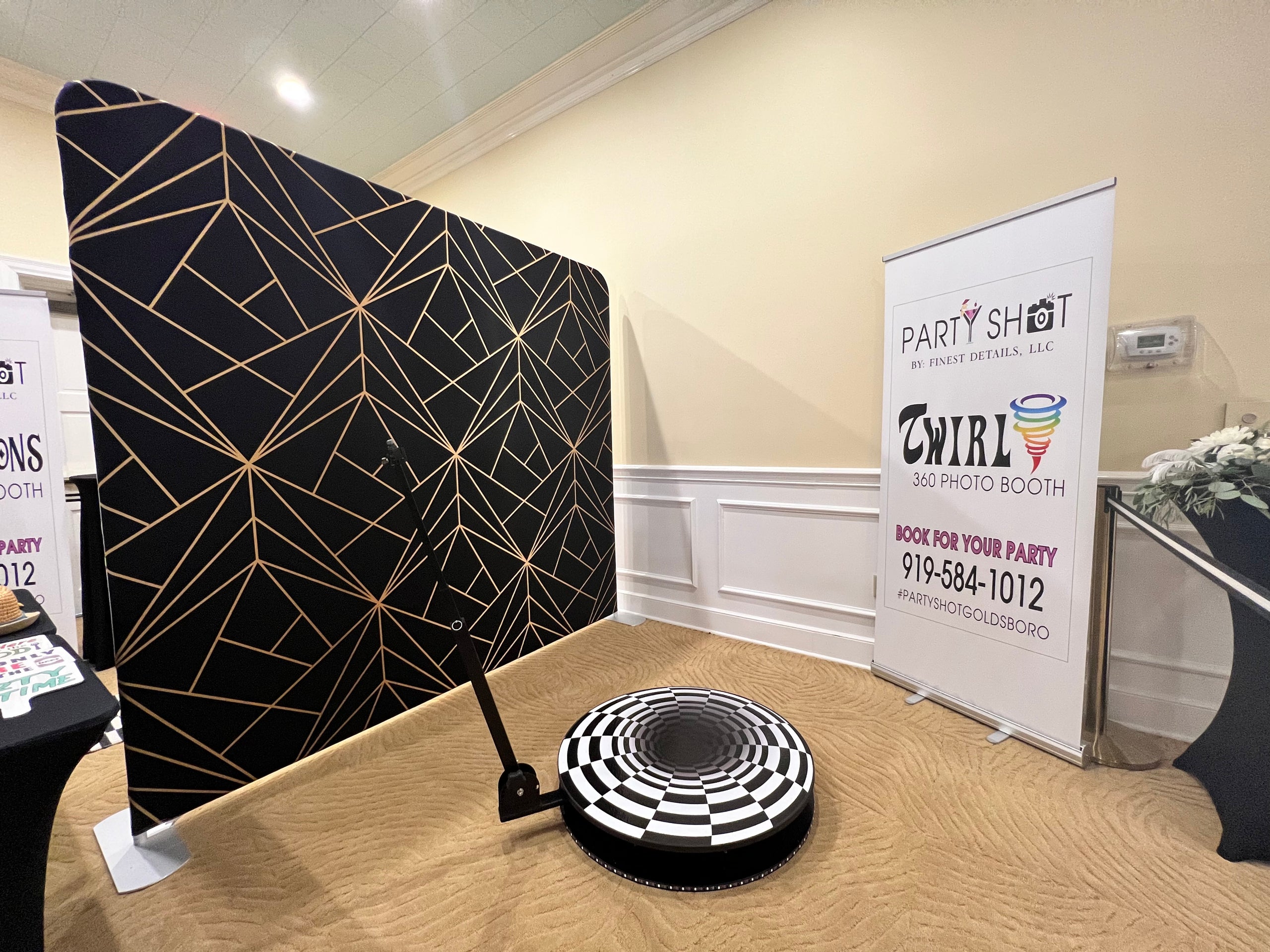 Partyshot Black Geo/White Geo Backdrop | The Finest Details