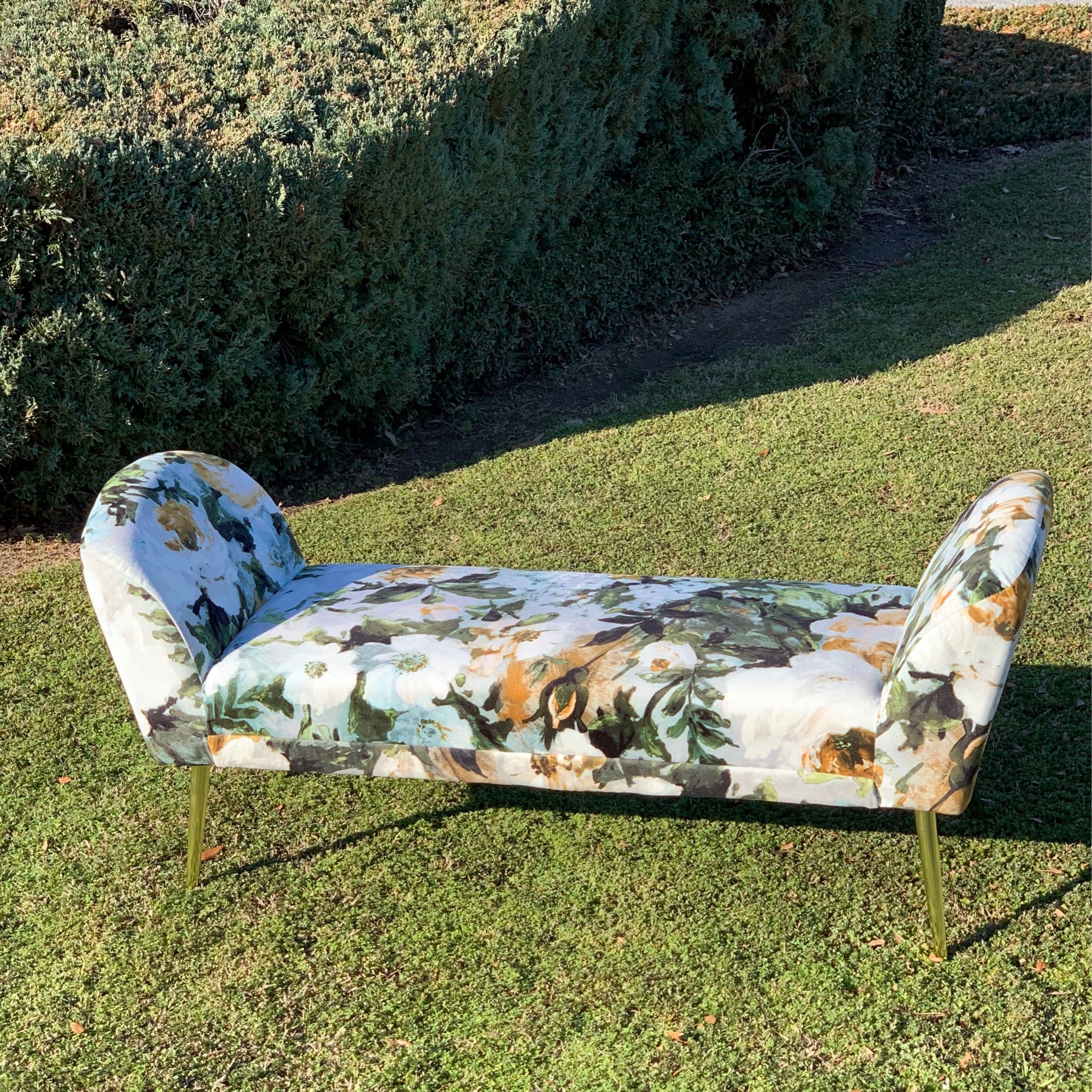 Bench Floral Velvet | The Finest Details